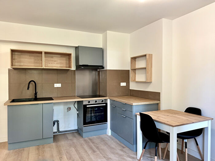 Appartement à louer - Tulle, Souilhac, Cité Cazeaux - 2 pièces - 1 chambre