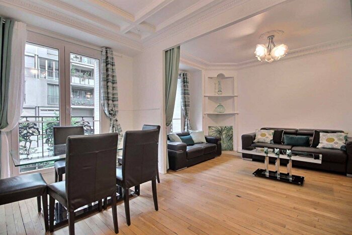 Appartement à louer - Dupleix-Motte Picquet, Paris ème arrondissement - 1 pièce