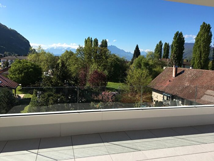Appartement à louer - Annecy-le-Vieux, Annecy-le-Vieux Sud - 4 pièces - 3 chambres