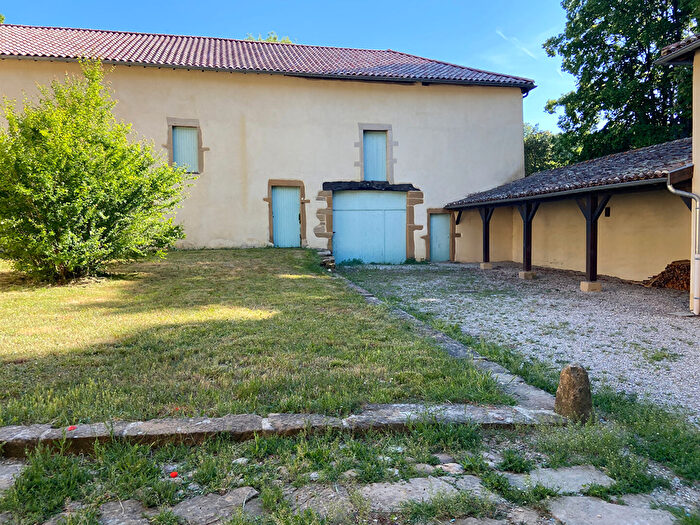 Appartement à louer - Assieu - 4 pièces - 3 chambres