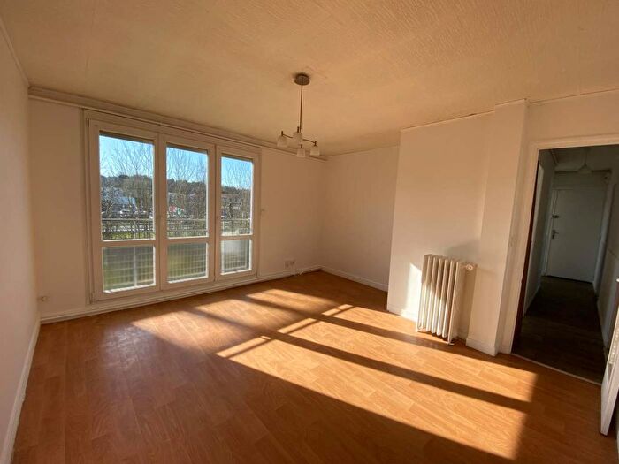 Appartement à louer - Coulommiers, Centre-ville - 4 pièces - 3 chambres