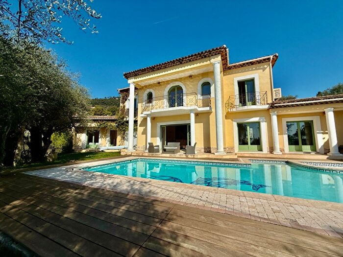 Maison à vendre - Grasse - 5 pièces - 4 chambres