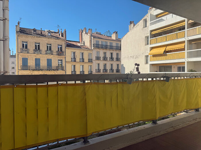 Appartement à vendre - Toulon, Haute-ville - 2 pièces - 1 chambre