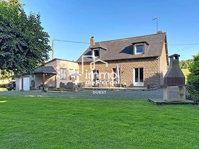 Maison 5 pièces à Saint-Georges-Buttavent, à vendre