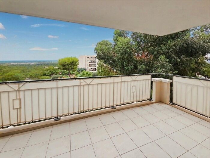 Appartement 3 pièces à vendre à Saint-Laurent-du-Var, Jacquons, Plateaux Fleuris