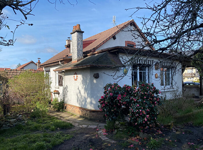 Maison à vendre - Salbris - 5 pièces - 3 chambres