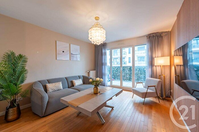 Appartement 4 pièces à Suresnes, à louer