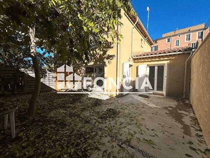 Appartement à louer - Rians - 5 pièces - 4 chambres