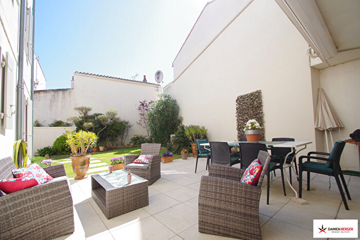 Appartement à vendre - La Rochelle, Centre-ville, Vieux-port, Marché - 4 pièces - 3 chambres