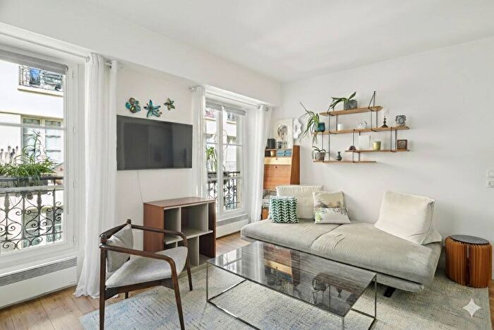 Appartement à louer - Saint Merri, Paris ème arrondissement - 2 pièces - 1 chambre