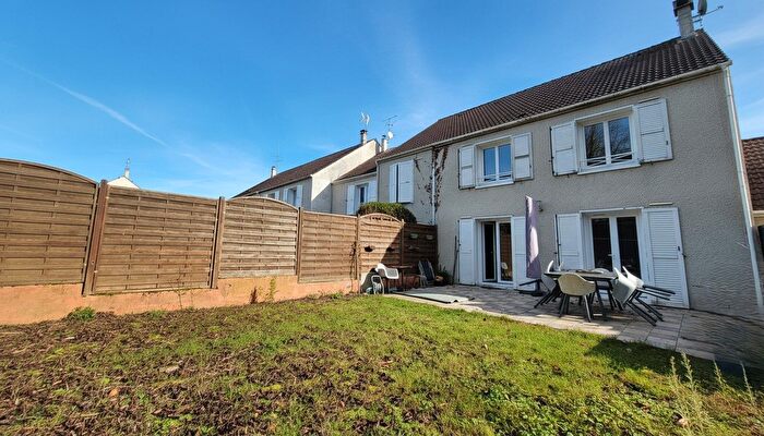 Maison à vendre - Aulnay-sur-Mauldre - 5 pièces - 3 chambres