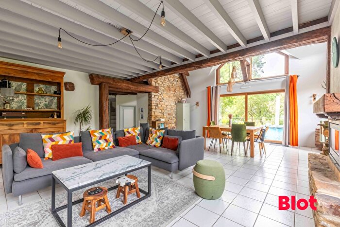 Liffré : Maison 10 pièces à vendre