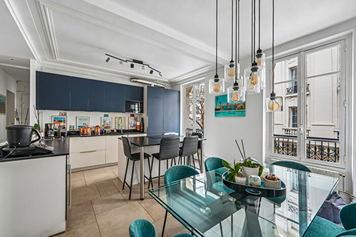 Appartement à vendre - Paris e , Passy, Maison de la Radio, Muette-Sud - 7 pièces - 4 chambres