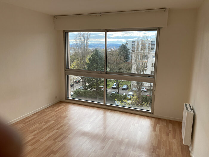 Appartement 1 pièce à Dijon, Montmuzard, à louer