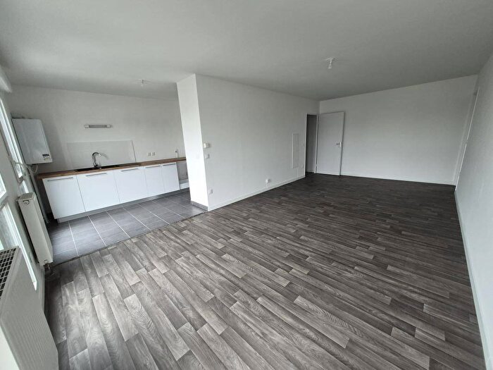 Appartement 4 pièces à Nungesser-La Briquette-Faubourg de Cambrai, Valenciennes, à louer
