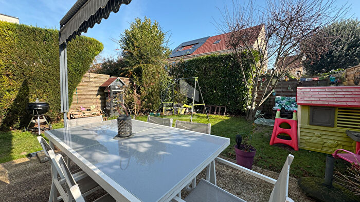 Maison à vendre - Corbeil-Essonnes, Pressoir, Prompt - 4 pièces - 3 chambres