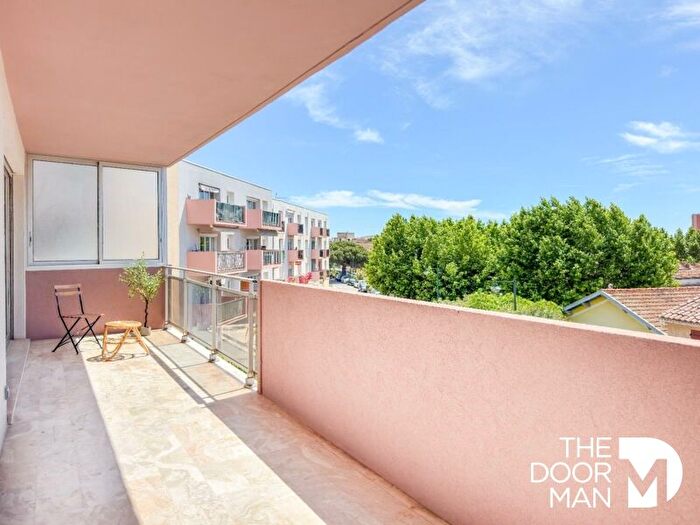 Appartement à vendre - Le Lavandou - 3 pièces - 2 chambres