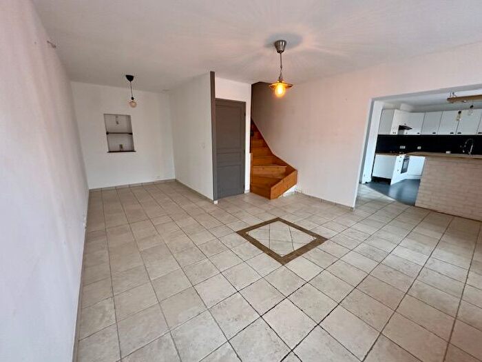 Appartement à louer - Pierrefeu-du-Var - 3 pièces - 2 chambres