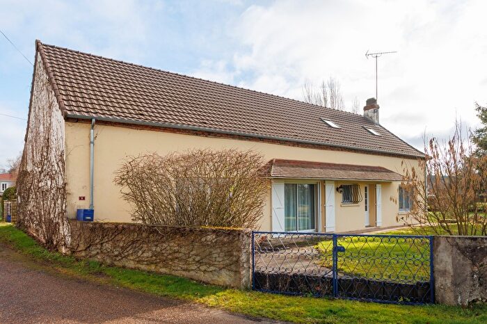 Maison à vendre - Saint-Agnan - 6 pièces - 4 chambres