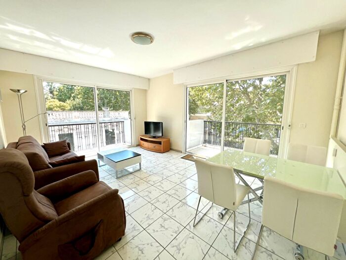 Appartement à vendre - Antibes, Juan-les-Pins, Le Cap - 3 pièces - 2 chambres