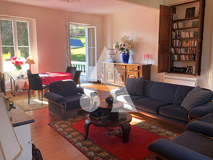 Appartement à vendre - Bagnères-de-Bigorre - 4 pièces - 3 chambres