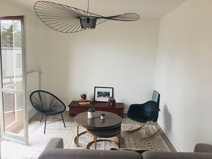 Appartement 4 pièces à Écully, Chalier, Valvert, à louer