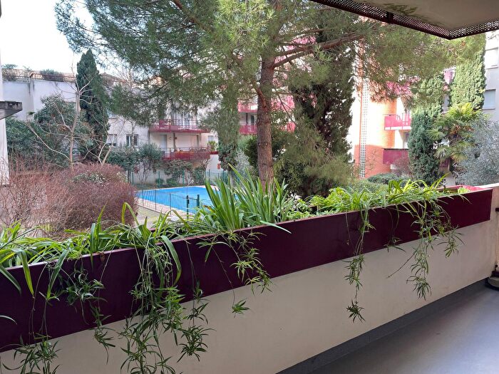 Maisons à vendre et appartements à louer - 1