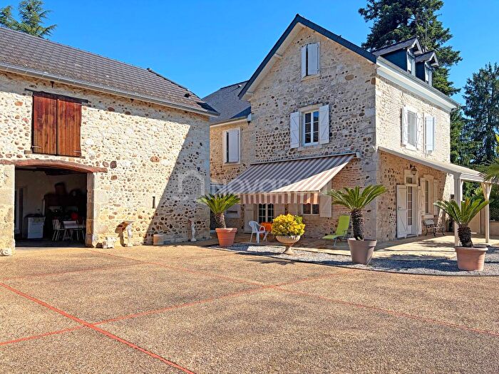 Maison 9 pièces à vendre à Gan