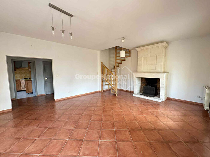 Appartement à louer - Arles, Trébon - 6 pièces - 5 chambres