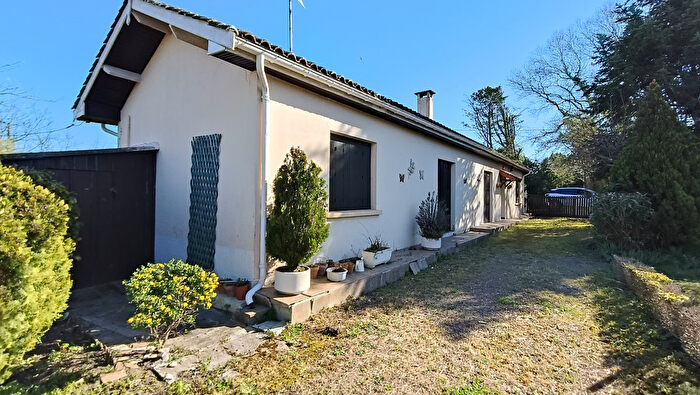 Maison à vendre - Saint-Ciers-sur-Gironde - 4 pièces - 2 chambres
