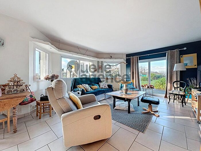 Maison à vendre - Plouguerneau - 6 pièces - 4 chambres