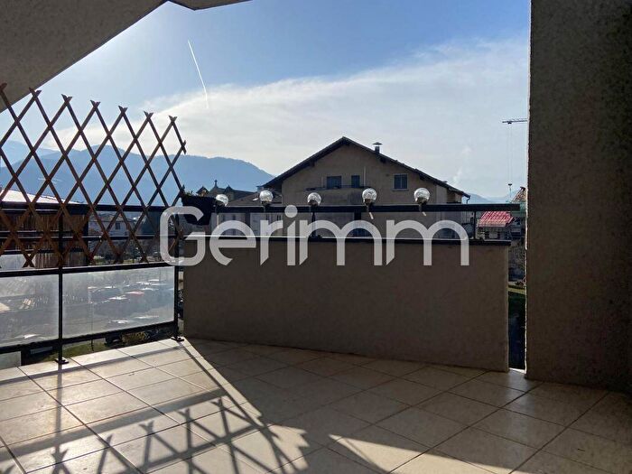 Appartement à louer - Croix Rouge-Portail-Rouge Sémard, Saint-Martin-dHères - 2 pièces - 1 chambre