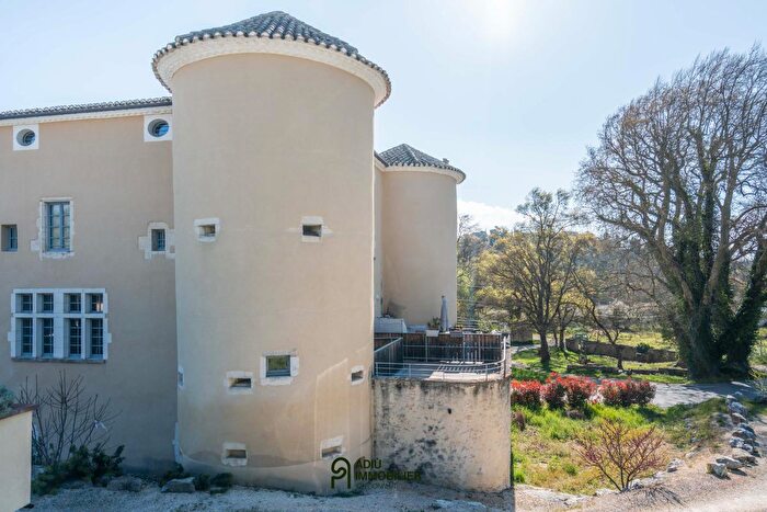 Appartement à vendre - Uzès - 3 pièces - 2 chambres