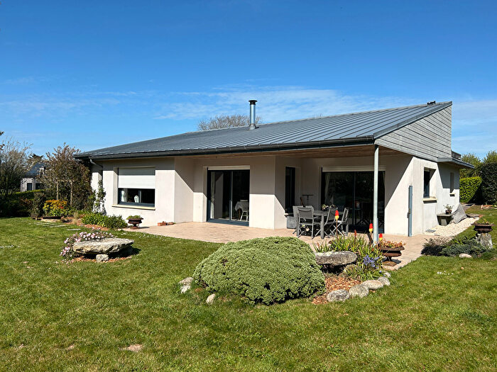 Maison à vendre - Ploudalmézeau - 5 pièces - 3 chambres