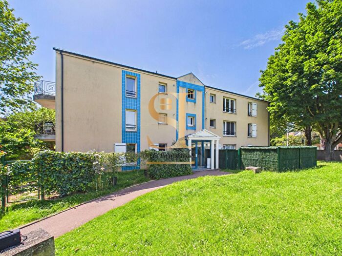 Appartement 1 pièce à Évry, à vendre