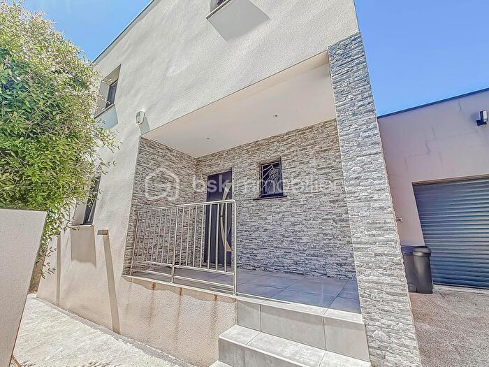 Maison à vendre - Saint-André-de-Sangonis - 5 pièces - 4 chambres