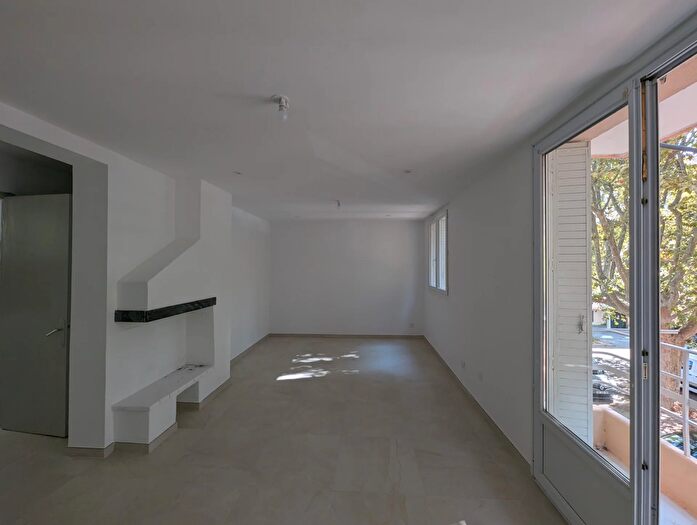Arles, Centre-ville : Appartement 3 pièces à louer