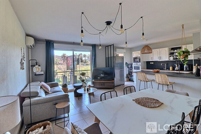 Appartement à vendre - Hyères, Maurels - 5 pièces - 3 chambres