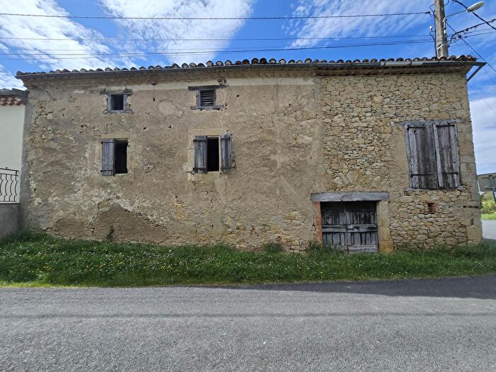 Maison à vendre - Castres, Quartier Périphérique Nord et Est - 6 pièces - 2 chambres