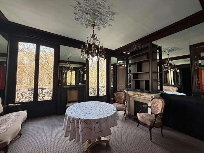 Appartement à louer - Sentier-Bonne Nouvelle, Paris ème arrondissement - 3 pièces - 2 chambres