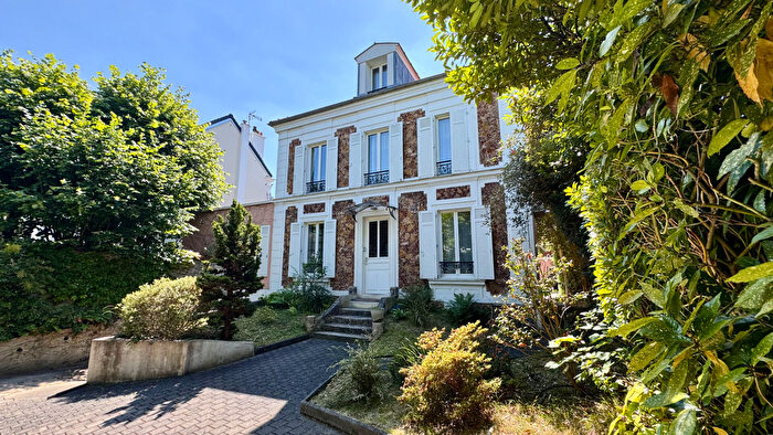 Maison à vendre - Le Perreux-sur-Marne, Pont de Bry - 10 pièces - 5 chambres