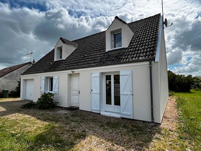 Maison 5 pièces à louer à Sainville