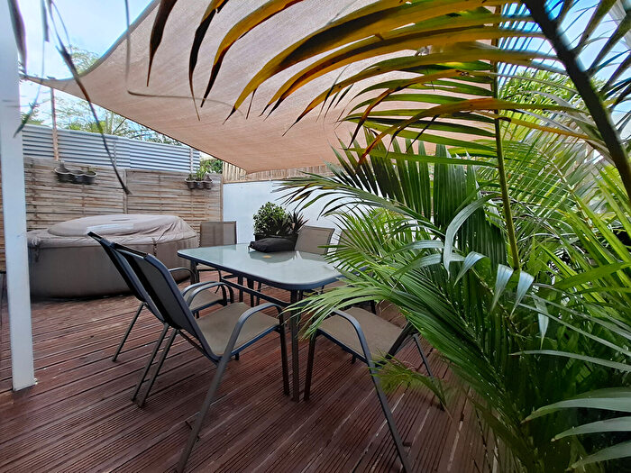 Appartement à vendre - Saint-Pierre, Condé - 3 pièces - 2 chambres