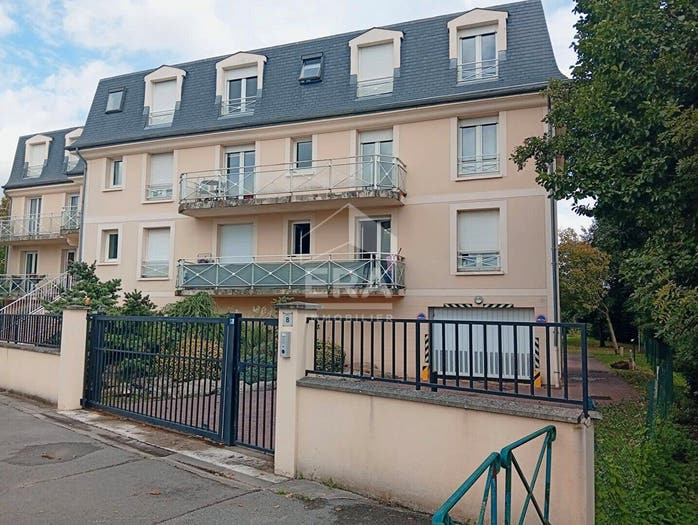 Est, Lamorlaye - Appartement 2 pièces à louer