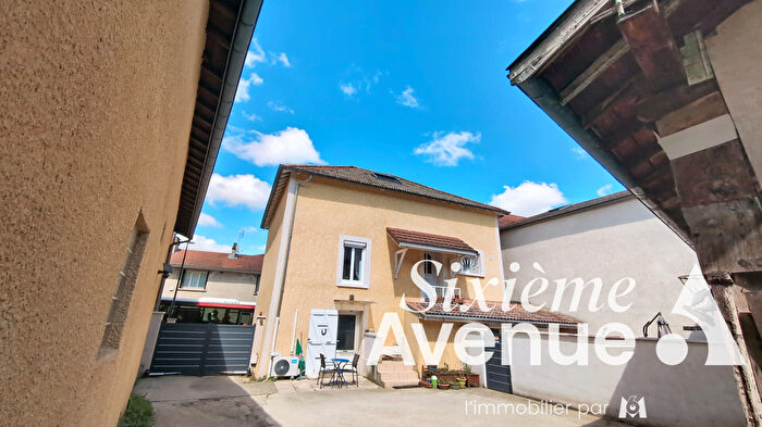 Maison 5 pièces à Pusignan, à vendre