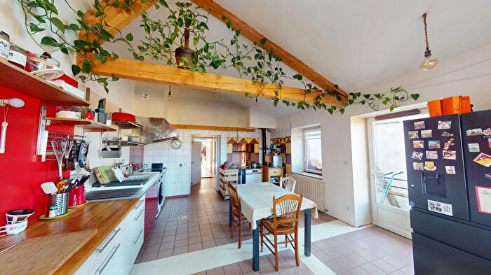 Maison à vendre - Saint-Pal-de-Chalencon - 5 pièces - 2 chambres