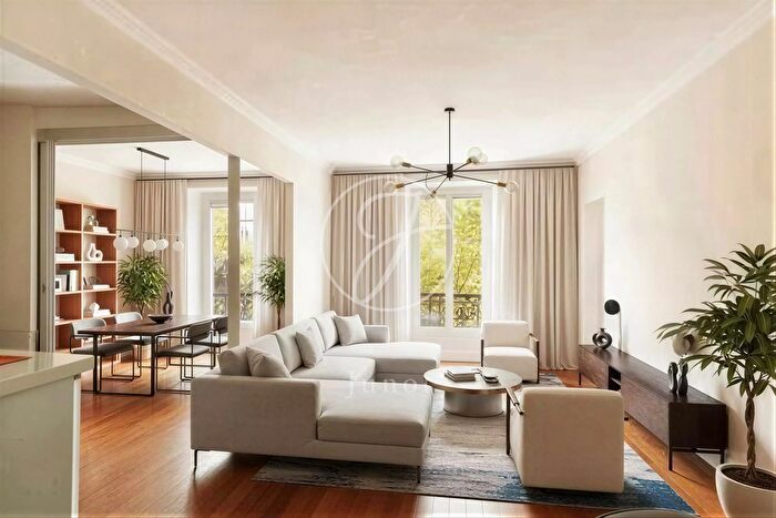 Appartement à vendre - Paris e , Montmartre, Sacré Coeur, Abbesses - 3 pièces - 2 chambres