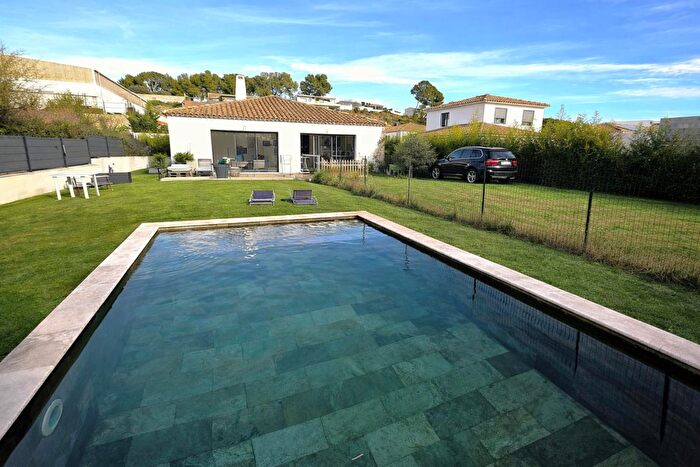 Maison à vendre - Saint-Chamas - 4 pièces - 3 chambres