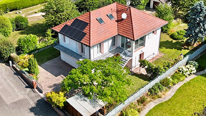 Maison à vendre - Ornex - 8 pièces - 6 chambres