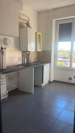 Les Fontêtes, Beaucaire - Appartement 1 pièce à louer